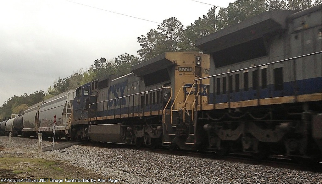 CSX C40-8W 7771
